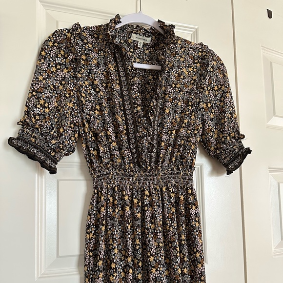 Max Studio | Dresses | Max Studio Tiered Floral Midi Dress | Poshmark